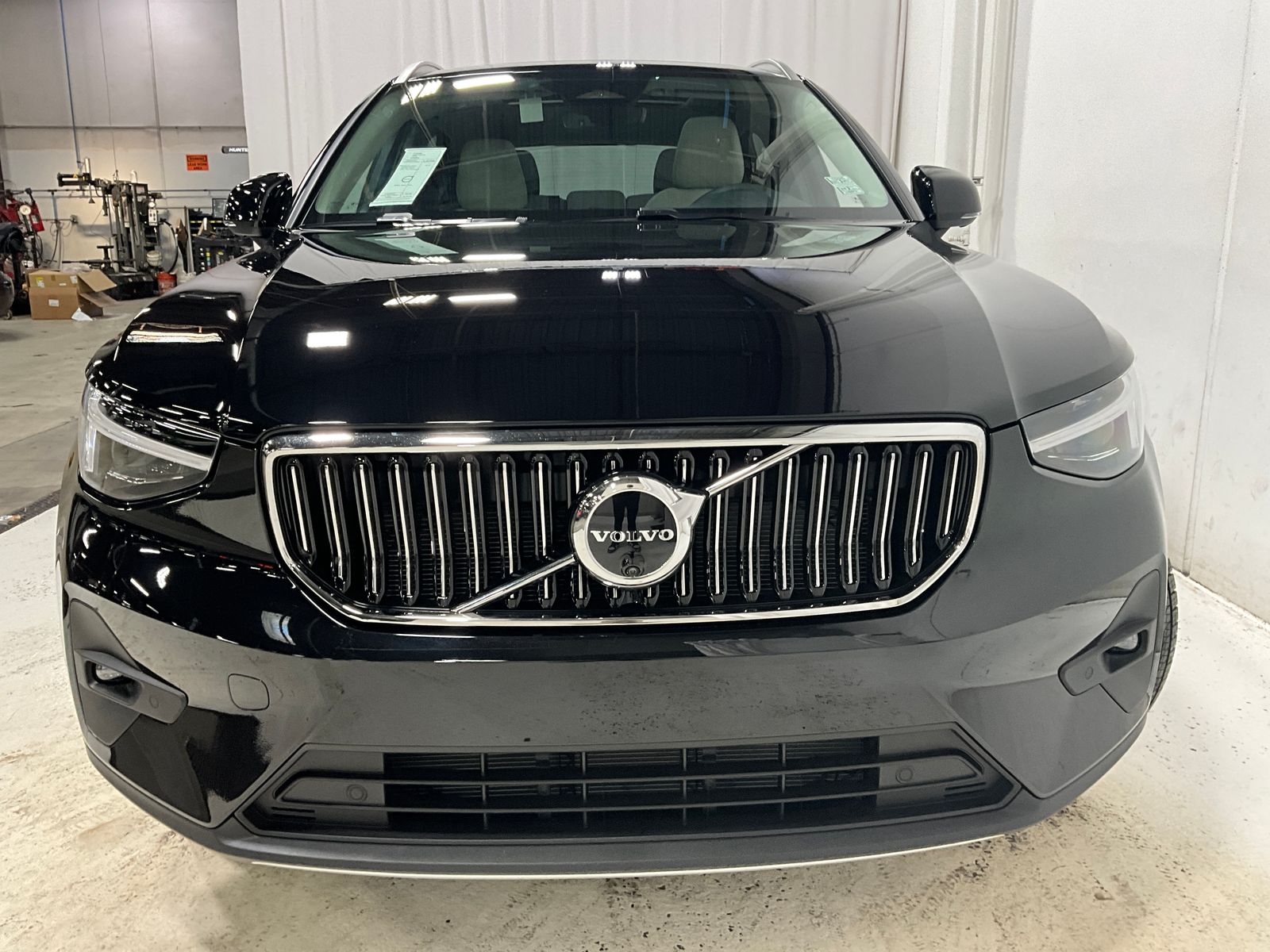 Xc40 front store