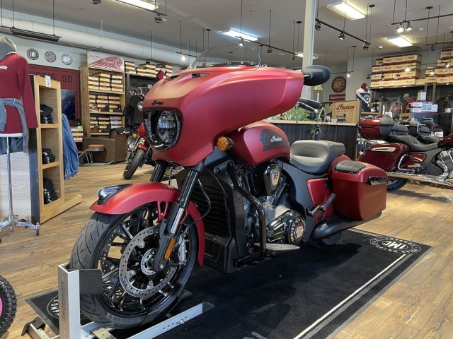 New 2025 Indian Chieftain® Powerplus Dark Horse® 112 W/Powerband S in ...