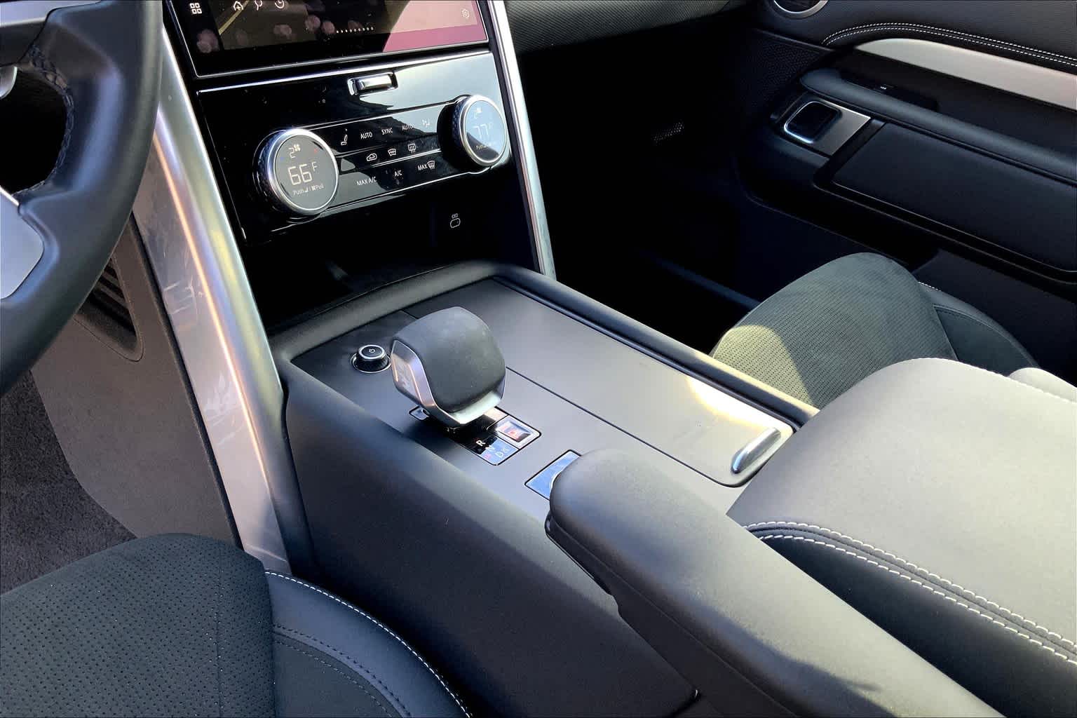 Pre-Owned 2023 Land Rover Discovery S R-Dynamic Sport Utility in ...