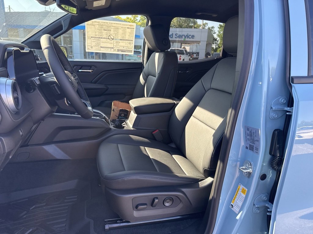 New 2025 Chevrolet Colorado WT/LT Crew Cab in Live Oak #25267 | Wes Haney Chevrolet, Inc.