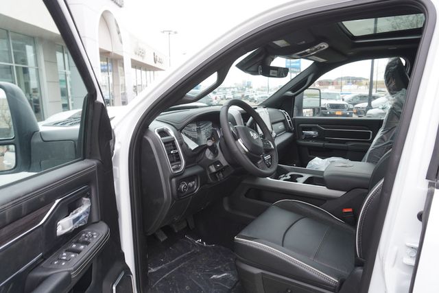 New 2025 RAM 3500 Laramie Crew Cab in ROSEVILLE #RD537256 | Jeff Belzer Roseville CDJR