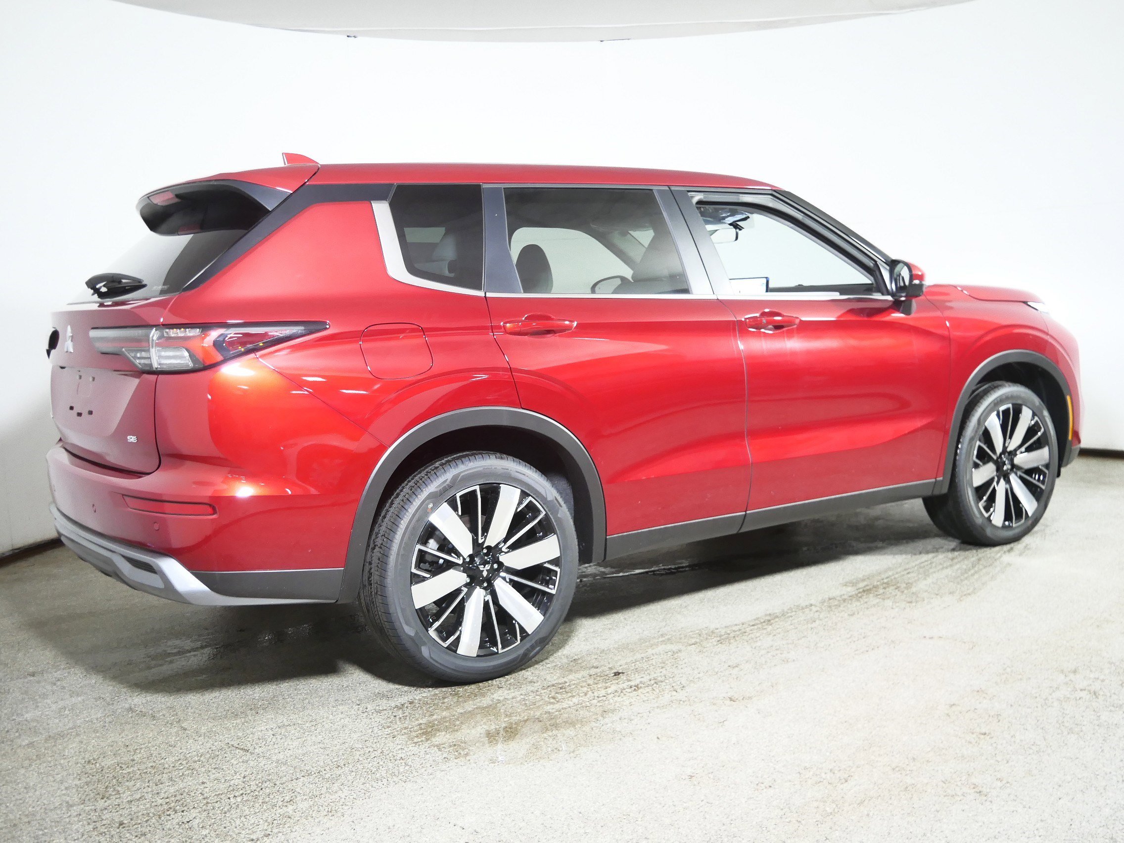 New 2025 Mitsubishi Outlander SE Sport Utility in Brooklyn Center #7674 ...