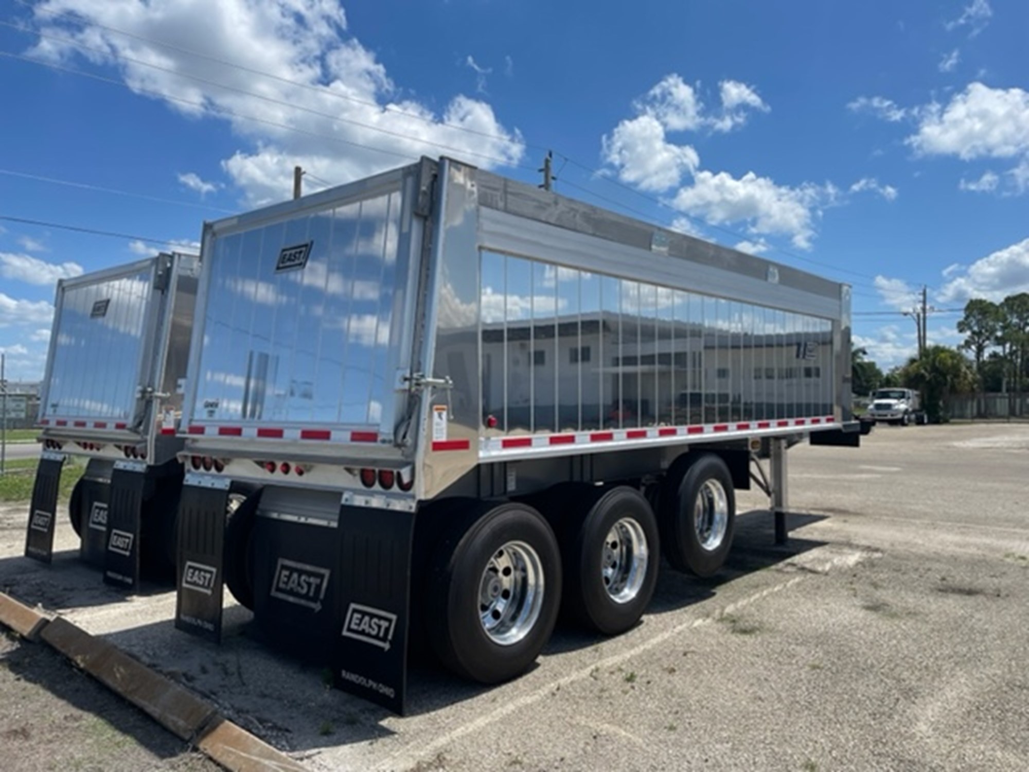 New 2025 EAST TRAILER GENESIS DUMP Dump Trailer for Sale #1000604 ...