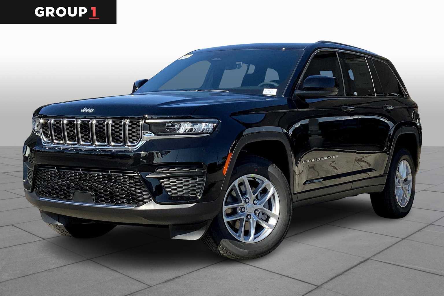 New 2025 Jeep Grand Cherokee Laredo X Utility in Dallas #SC318934 | Dallas Dodge Chrysler Jeep Ram