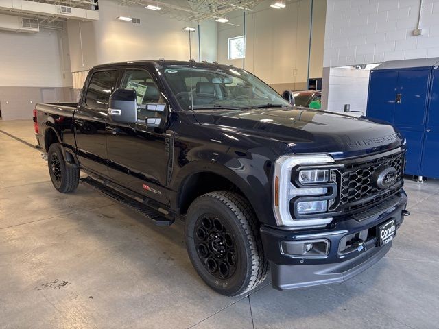 New 2025 Ford F-350SD Lariat Crew Cab in Reno #5C97179 | Corwin Ford Reno