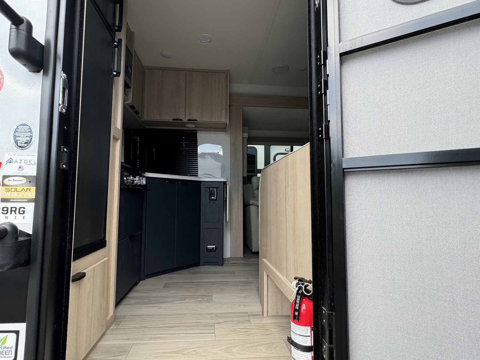 New 2024 Winnebago Minnie 2529RG Travel Trailer in Bristol #RV1044 ...