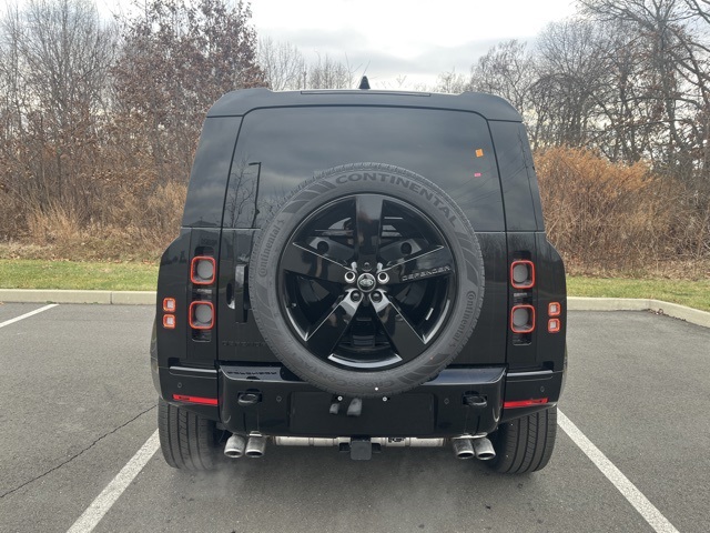 New 2024 Land Rover Defender 110 V8 4 Door SUV in North Haven #24080 ...