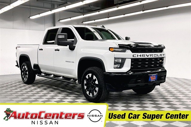 Pre-Owned 2020 Chevrolet Silverado 2500HD Custom 4D Crew Cab in ...