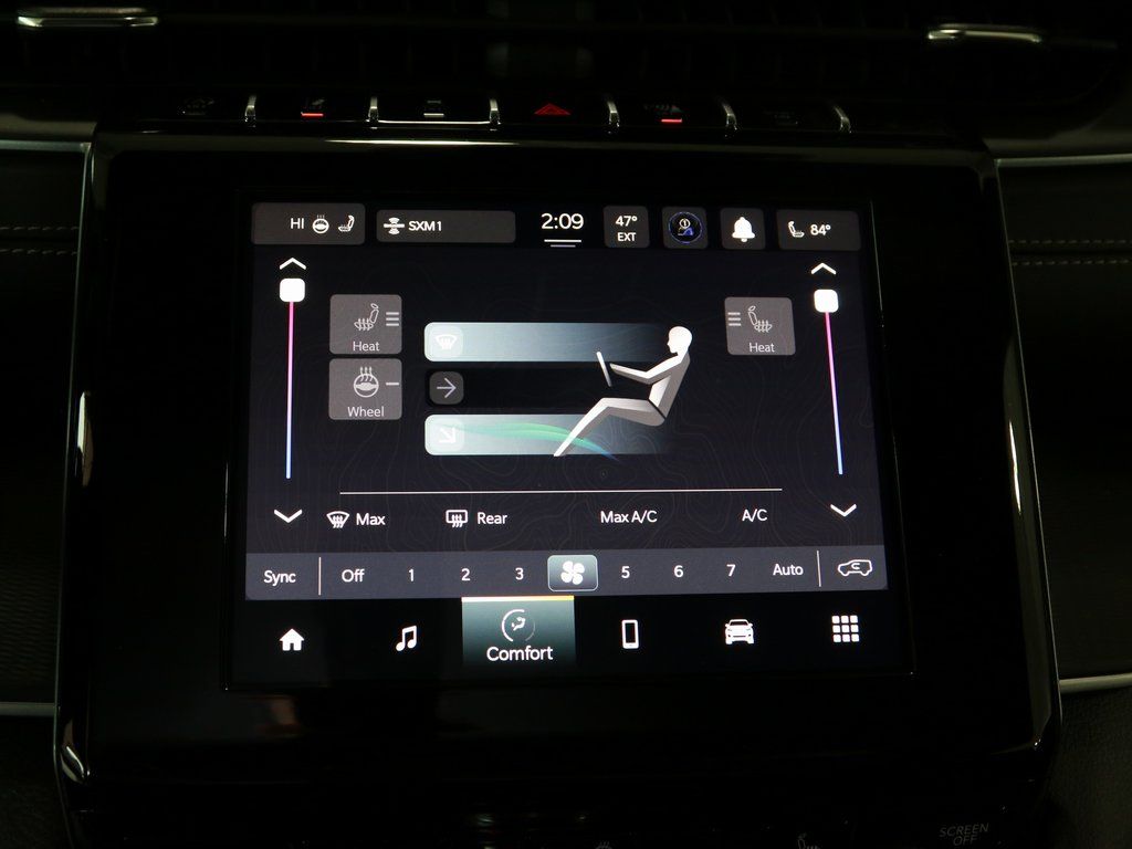 New 2025 Jeep Grand Cherokee Altitude Utility in Cuyahoga Falls # ...