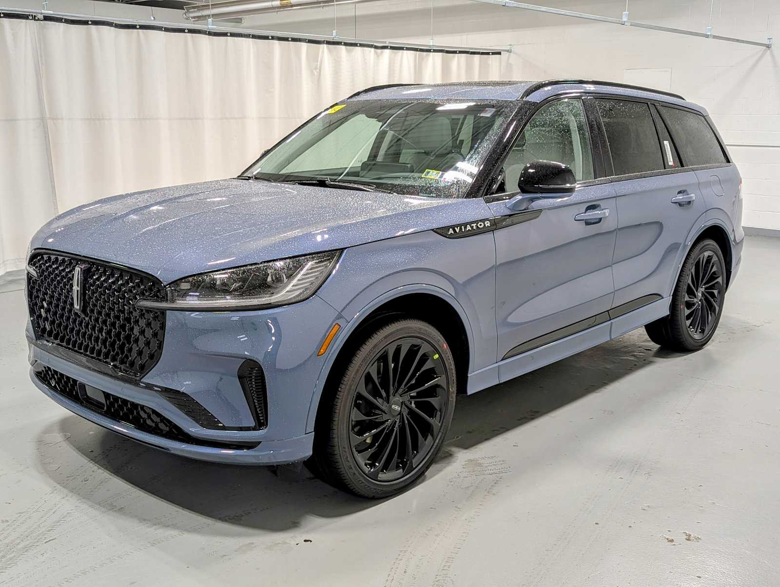 New 2025 Lincoln Aviator Reserve in Whisper Blue Metallic Clearcoat ...