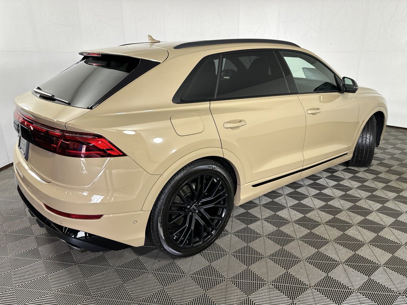 New 2024 Audi SQ8 Prestige Sport Utility in Davenport #X4F008174 ...