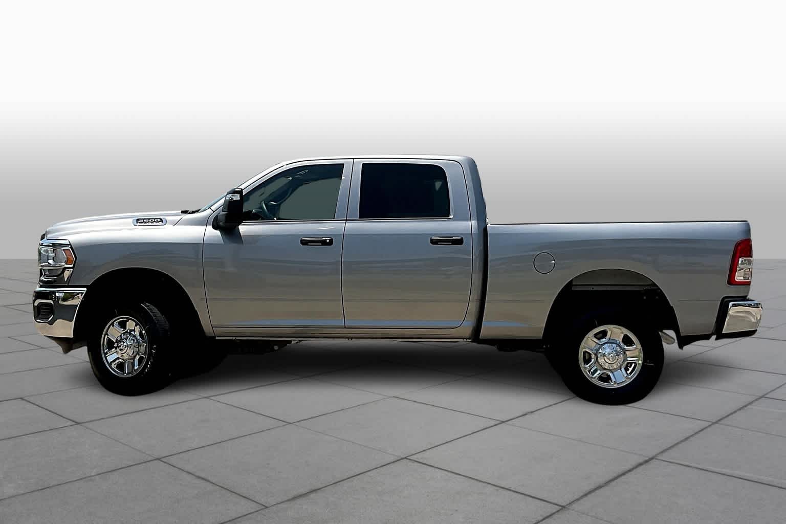 New 2024 RAM 2500 Tradesman 4×4 Crew Cab 64 Box Crew Cab in Tulsa #RG332735 | South Pointe ...