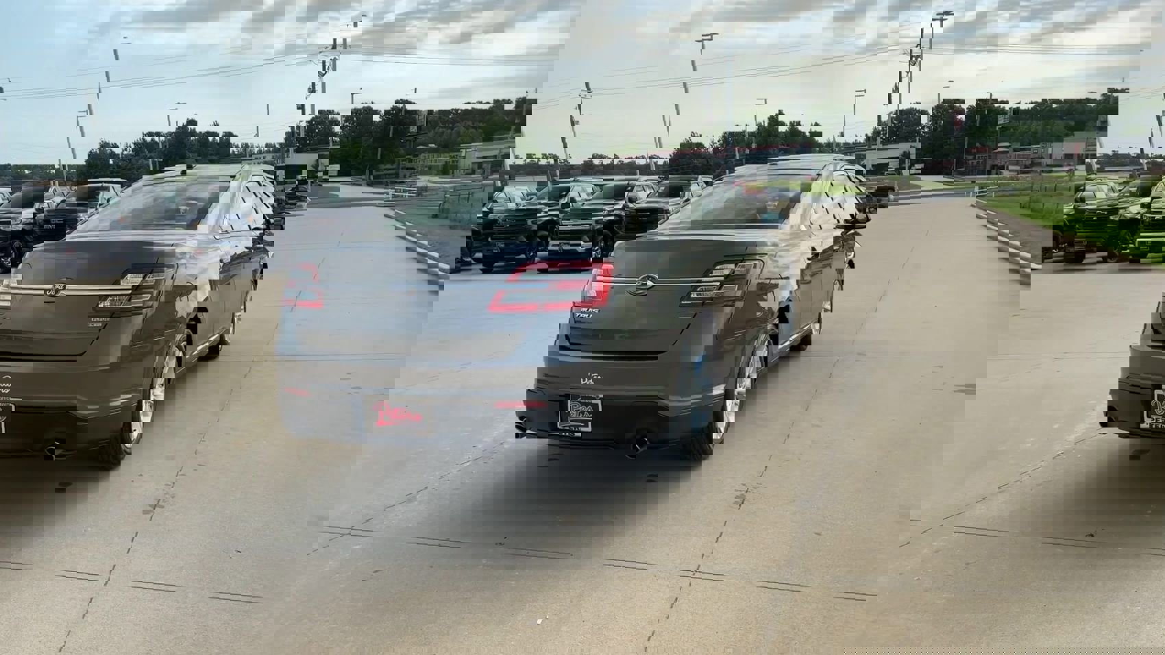 Pre-Owned 2018 Ford Taurus SE Sedan in Longview #A7398 | Peters ...