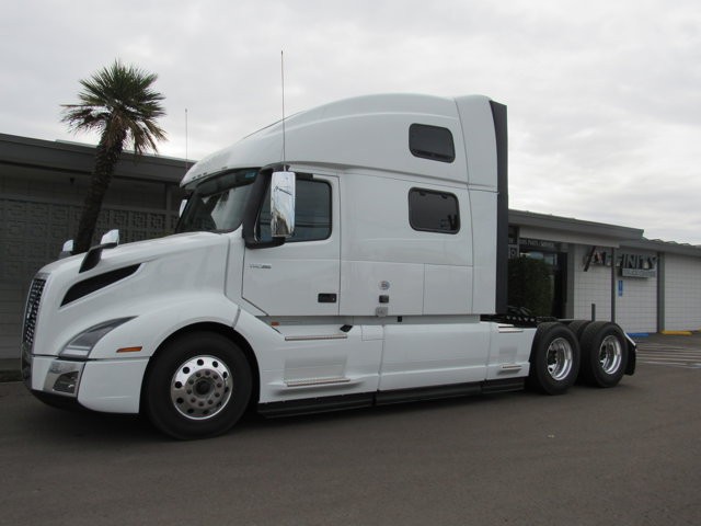 New 2025 VOLVO VNL64T-860 TRACTOR TR in Fresno #326140 | Affinity Truck ...