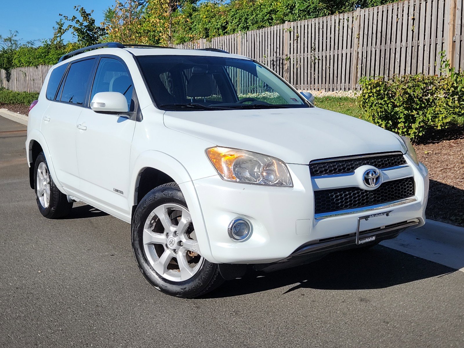 Toyota Rav4 2010 White