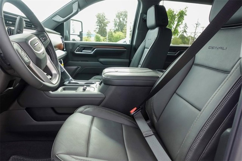 New 2025 GMC Sierra 2500 HD Denali Crew Cab in Woodland #20732 | Woodland Motors