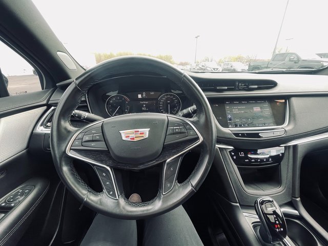 Pre-Owned 2021 Cadillac XT5 Premium Luxury SUV in Beloit #P2411 | Bud ...