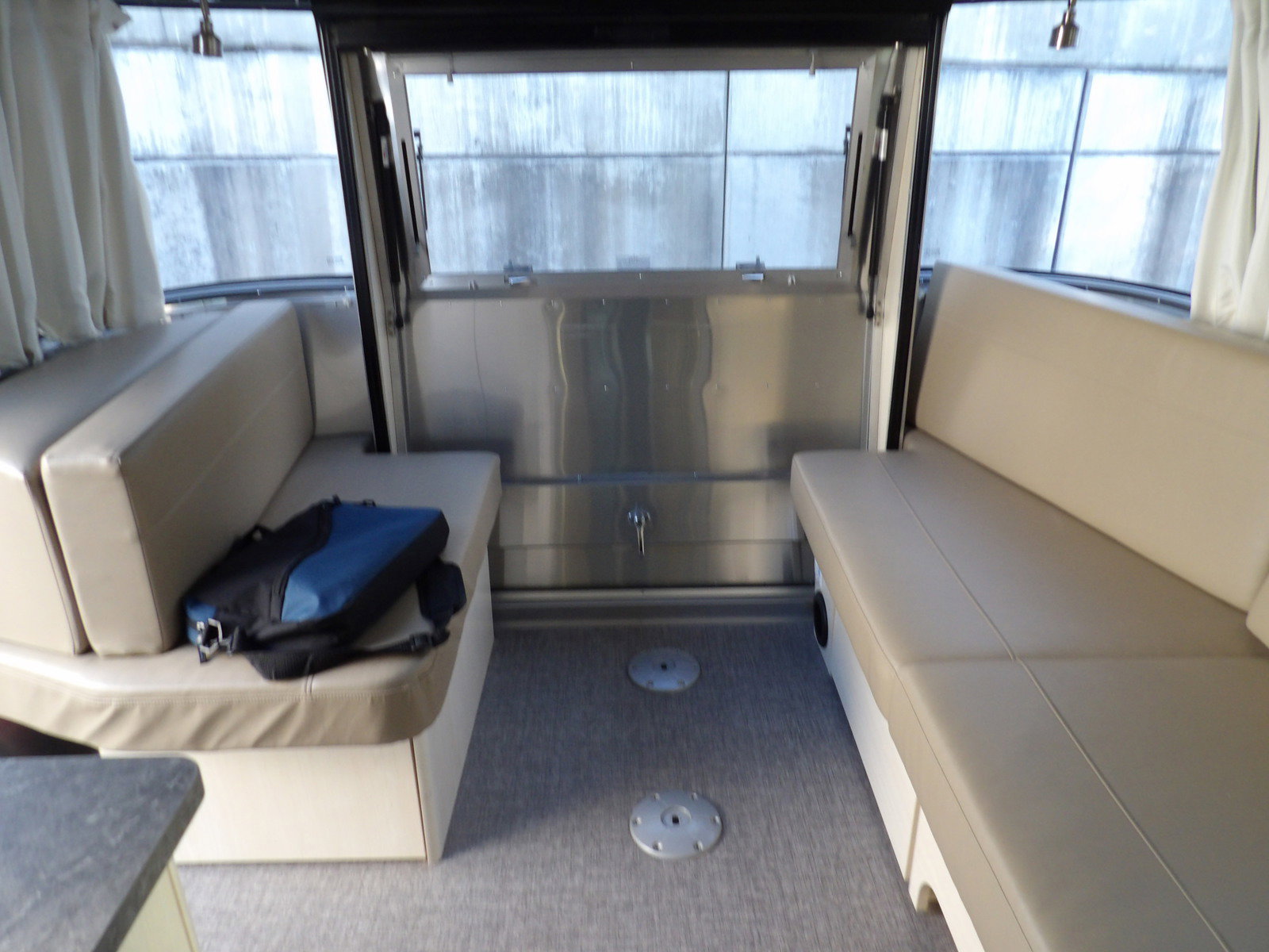 Pre-Owned 2022 Airstream Flying Cloud M-25B (Rear Hatch) Travel Trailer ...