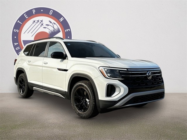 New 2025 Volkswagen Atlas Peak Edition SE W TECH 4D Sport Utility in ...