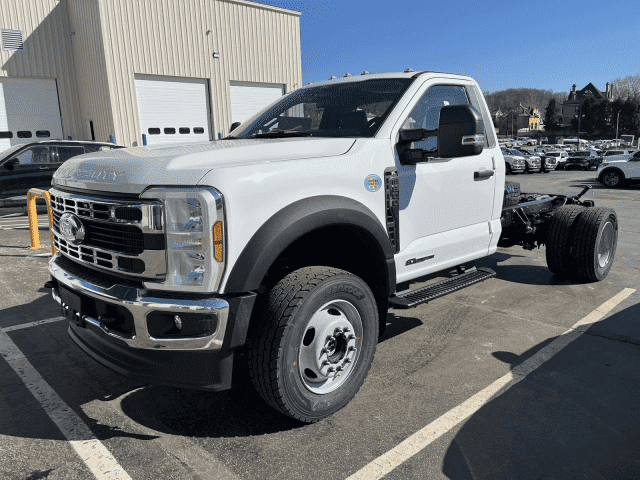 New 2025 Ford Super Duty F-600 DRW F-600® XL Regular Cab in Waynesburg ...