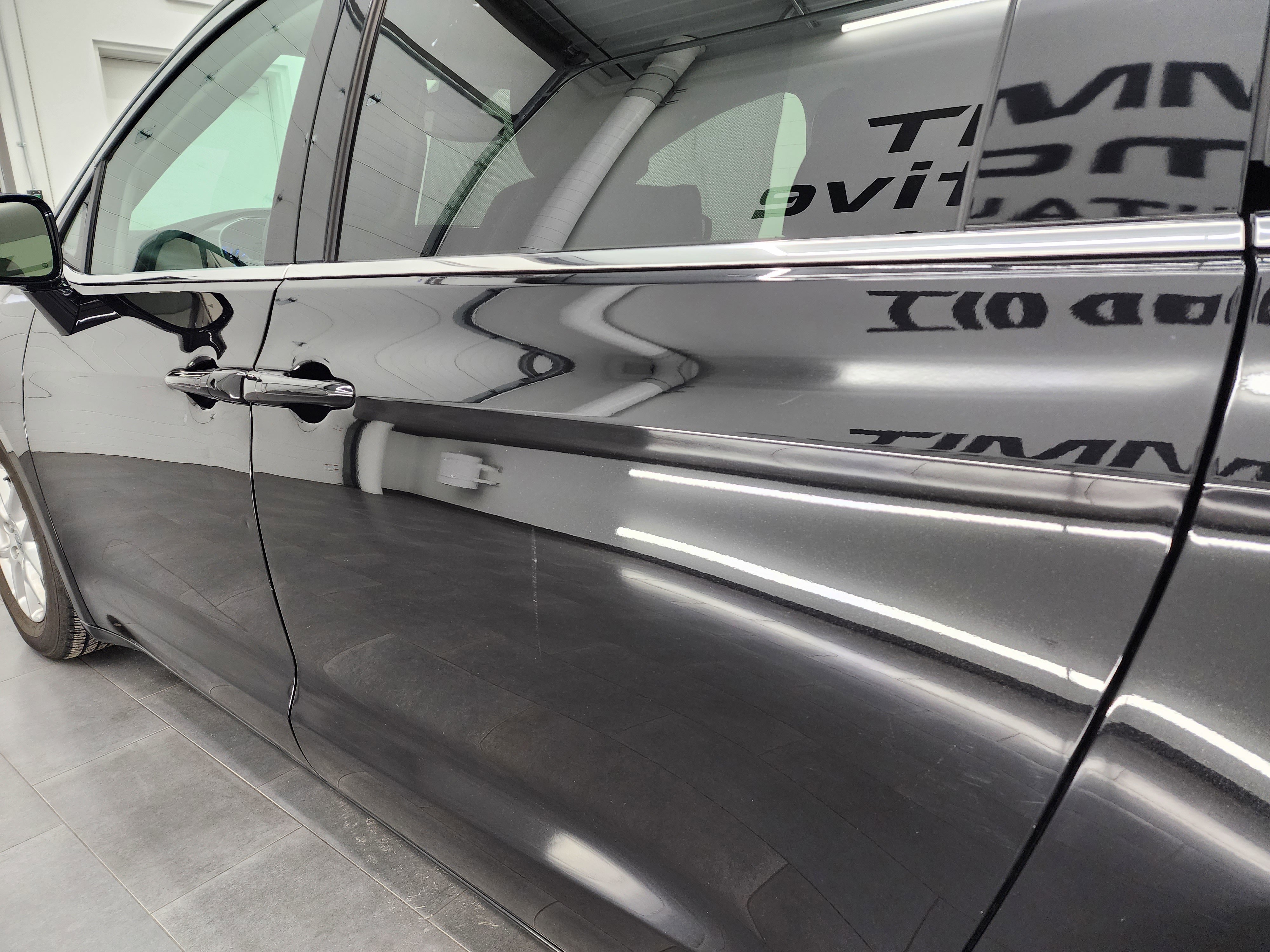 Pre-Owned 2024 Chrysler Pacifica Touring L: TOURING L-STOW N GO-QUADS ...