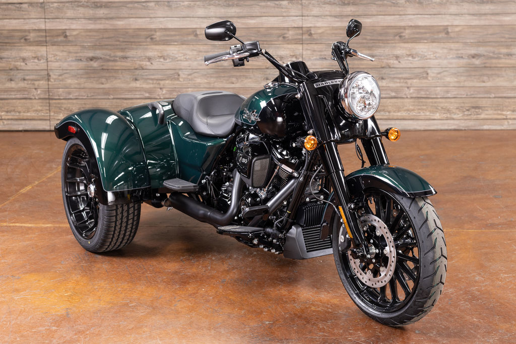 New 2024 Harley-Davidson® Trike FLRT – Freewheeler for sale in Alton ...