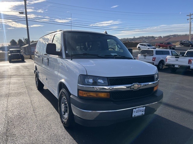 Pre-Owned 2017 Chevrolet Express 2500 LT Passenger Van in Lexington # ...