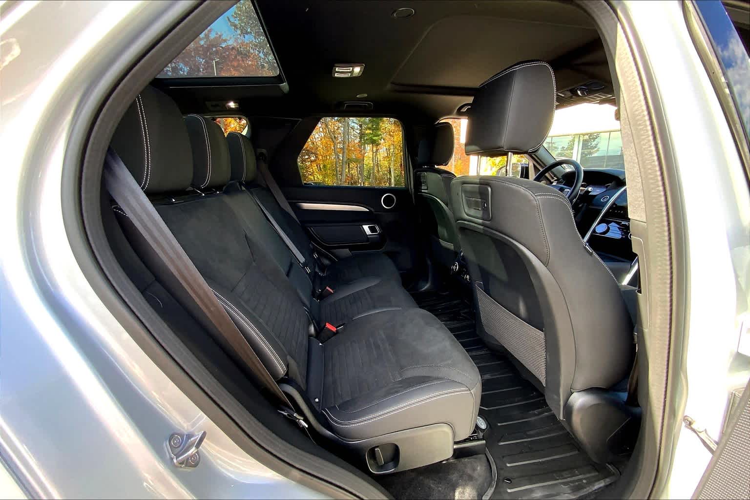 Pre-Owned 2023 Land Rover Discovery S R-Dynamic Sport Utility in ...