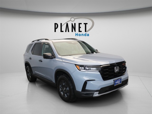 New 2025 Honda Pilot TrailSport 4D Sport Utility in Golden #2E1545 ...