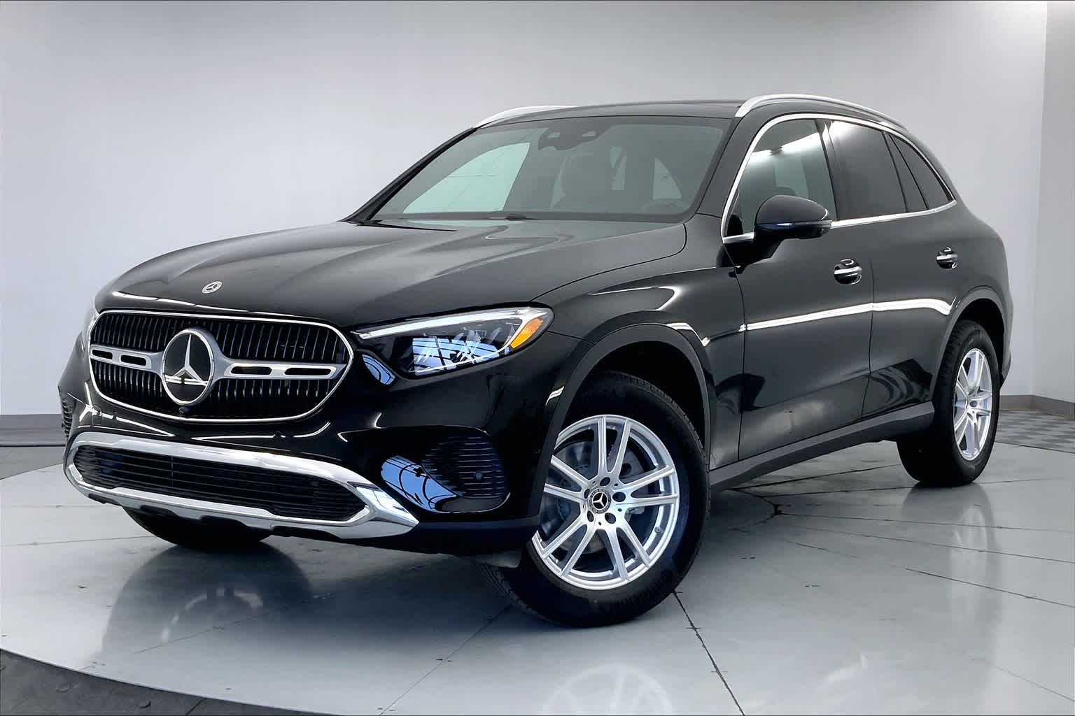 New 2025 Mercedes-Benz GLC GLC 300 SUV in Urbandale #SU083121 | Mercedes-Benz of Des Moines