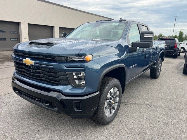 New 2025 Chevrolet Silverado 2500 HD Custom Crew Cab in Mentor #82969 ...