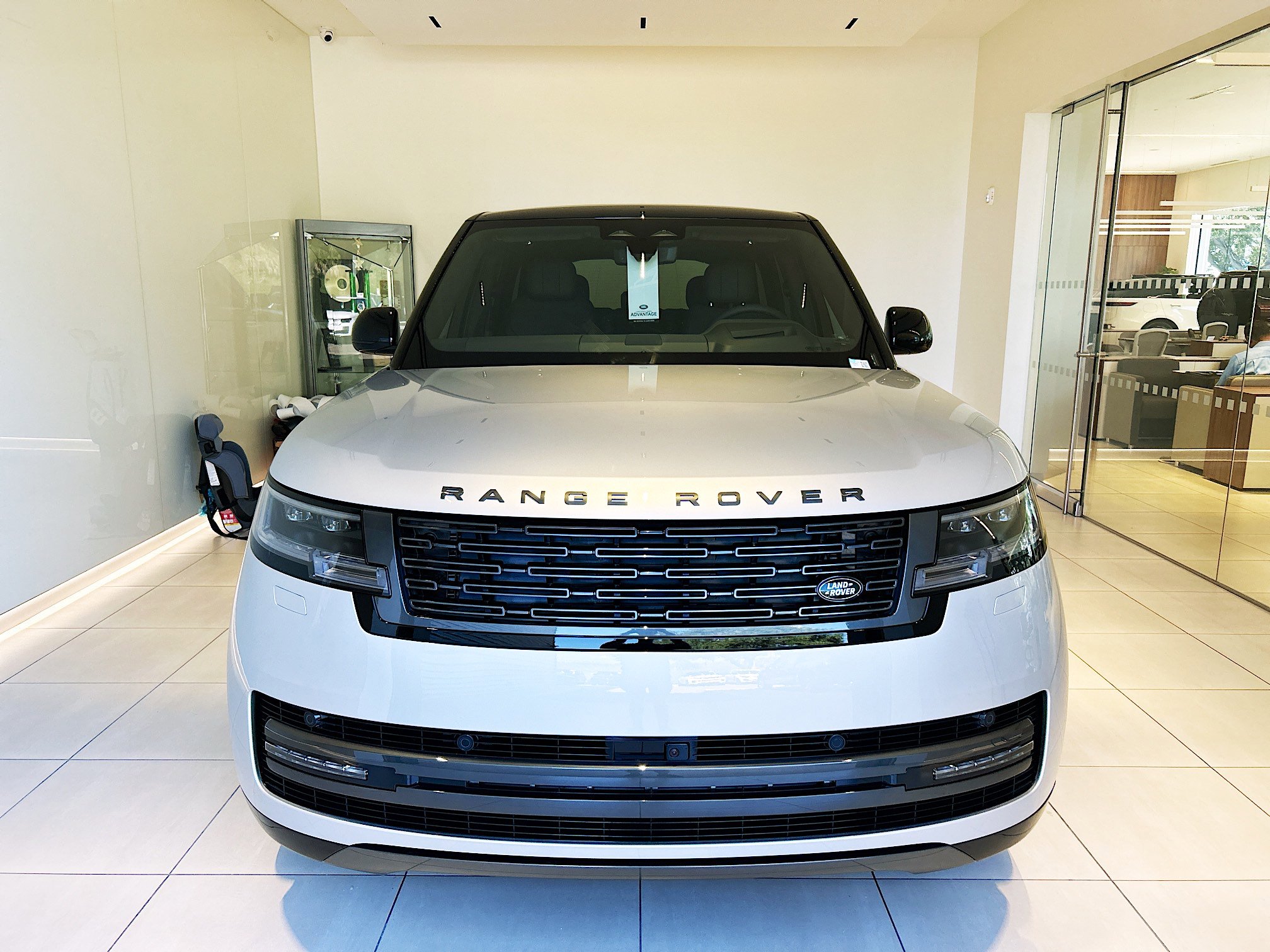 New 2025 Land Rover Range Rover SE SUV in Tampa #A256924 | Land Rover Tampa