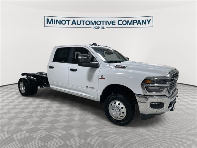 New 2025 RAM 3500 Chassis Cab Tradesman Crew Cab in Minot #66305 | Minot Chrysler Center