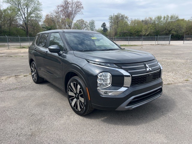 New 2025 Mitsubishi Outlander SE 4D Sport Utility in Louisville #L8041 ...