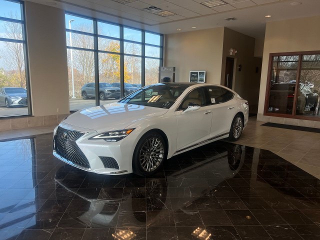 New 2024 Lexus LS 500 4DR Sedan #9031143 | Classic Auto Group