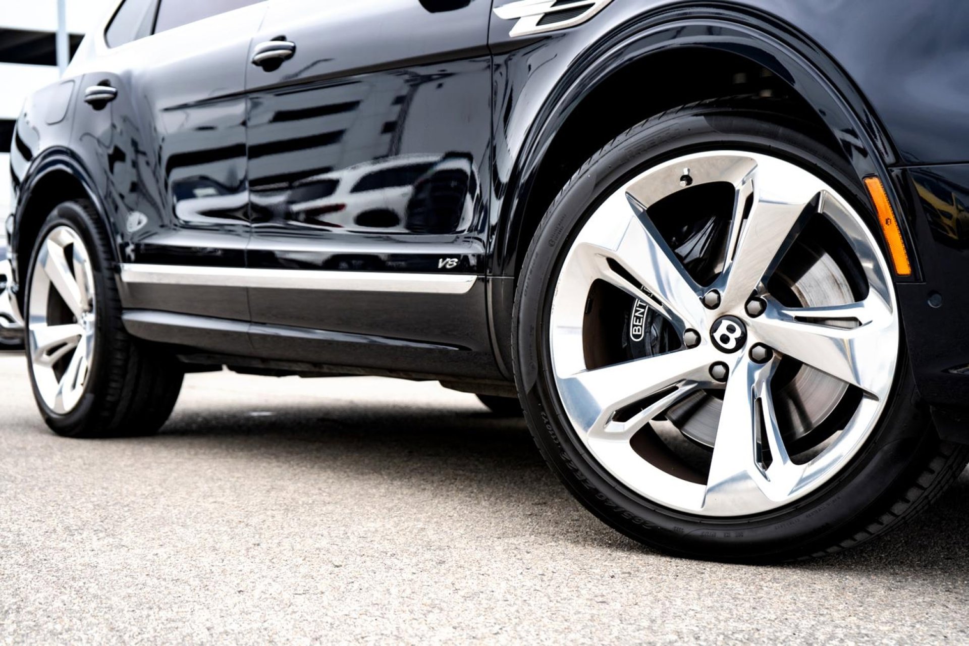 Pre-Owned 2022 Bentley Bentayga V8 Sport Utility in San Antonio #2509 ...