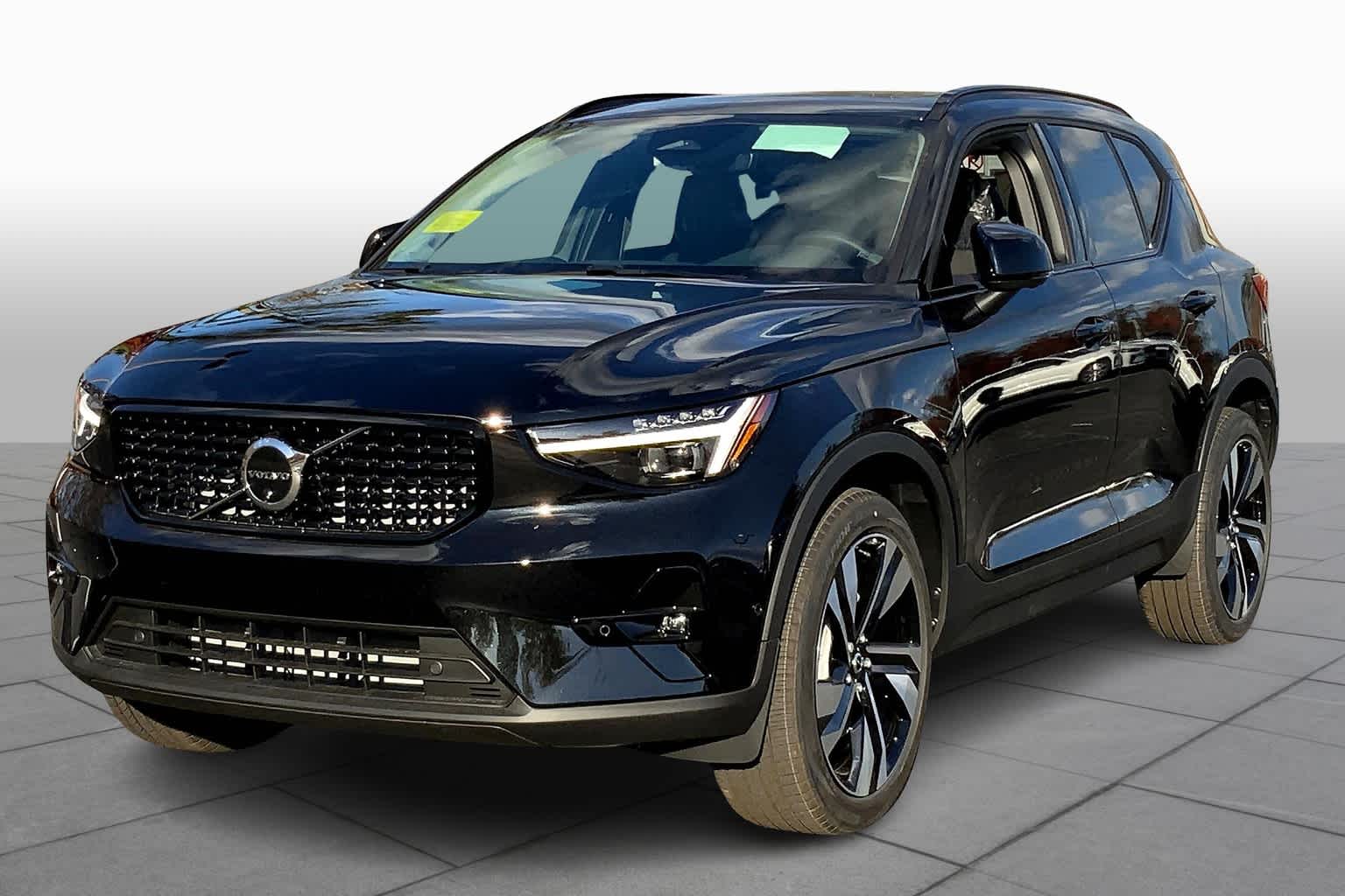 New 2025 Volvo XC40 Ultra Dark Theme Sport Utility in Danvers #S2515234 ...