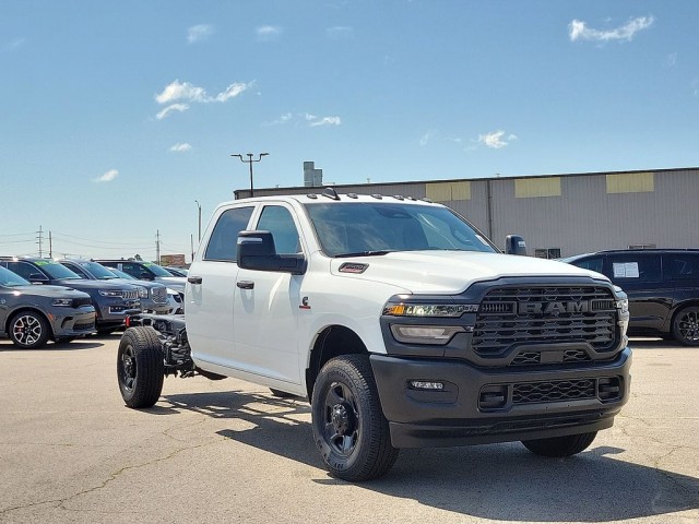 New 2025 RAM 3500 Chassis Cab Tradesman Crew Cab in Fort Smith #SG523525 | Breeden Dodge ...