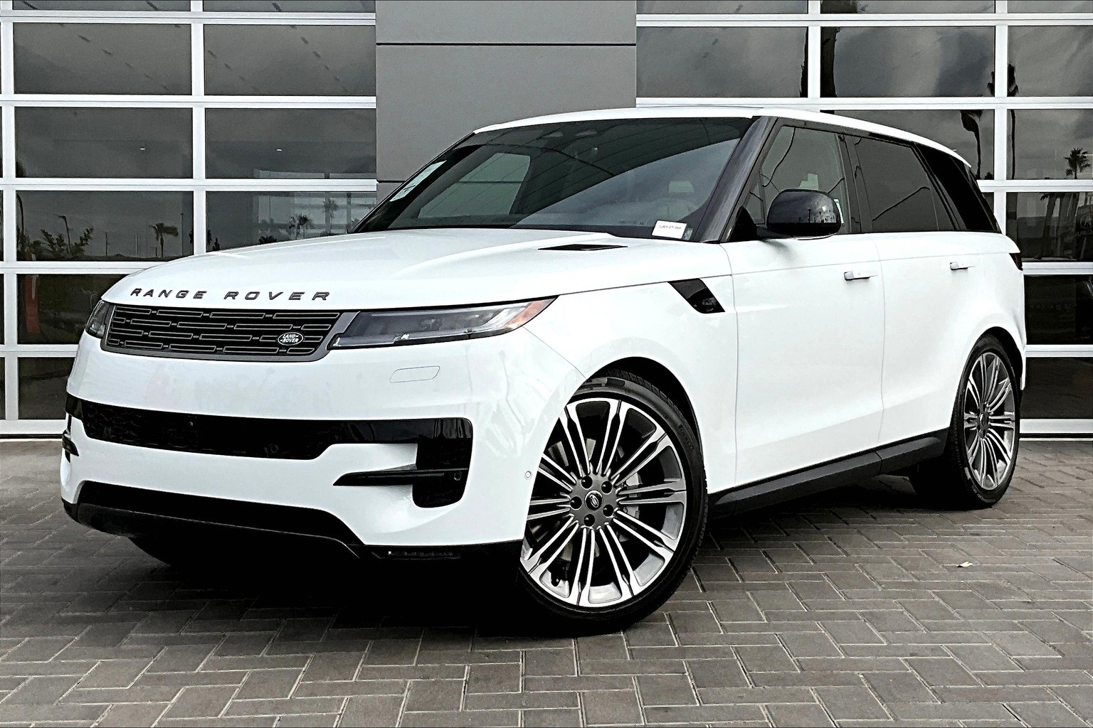 New Land Rover Special Offers | Land Rover Riverside