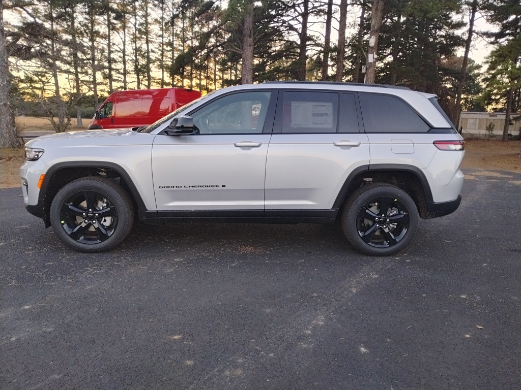 New 2025 Jeep Grand Cherokee Limited Sport Utility for Sale #802039 ...