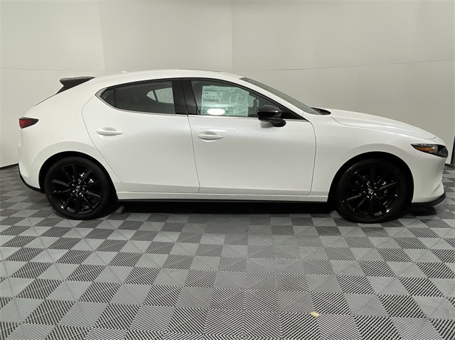 2022 Mazda 3 White Black Rims