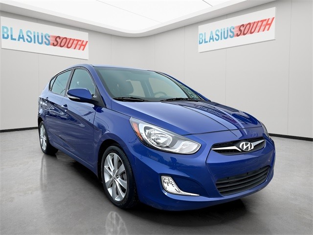 Hyundai accent 2013 blue store