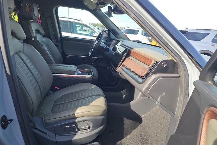 Pre-Owned 2023 Rivian R1T Adventure Crew Cab in Columbia #P11478 | Land ...