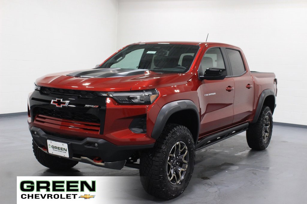 New 2024 Chevrolet Colorado ZR2 Crew Cab in East Moline #E26414 | Green ...