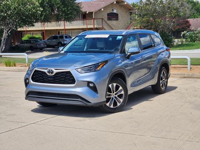 Certified Pre-Owned 2023 Toyota HIGHLANDER XLE-L4T FWD in Irving # ...