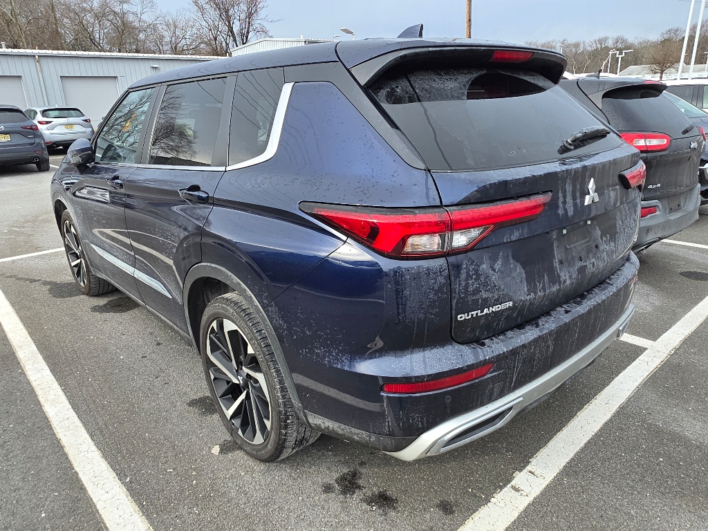 Pre-Owned 2024 Mitsubishi Outlander SE SUV in Lakewood #M021439 | Pine ...