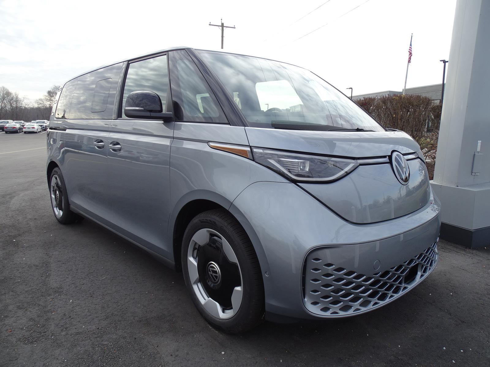 New 2025 Volkswagen ID. Buzz Pro S RWD Mini-van, Passenger in East ...