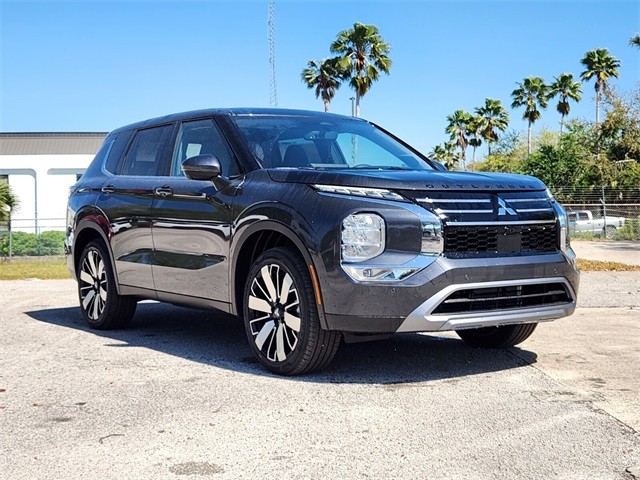 New 2025 Mitsubishi Outlander SE 4D Sport Utility in Orlando #M015558 ...