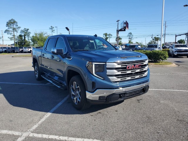 New 2024 GMC Sierra 1500 SLE Crew Cab #24266000 | Bill Cramer Chevrolet GMC