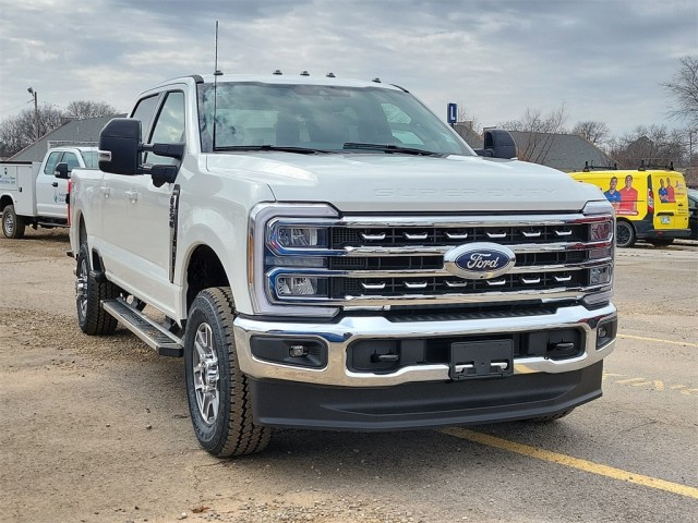 New 2025 Ford Super Duty F-250® Lariat® Crew Cab in Fort Smith #25T102 ...